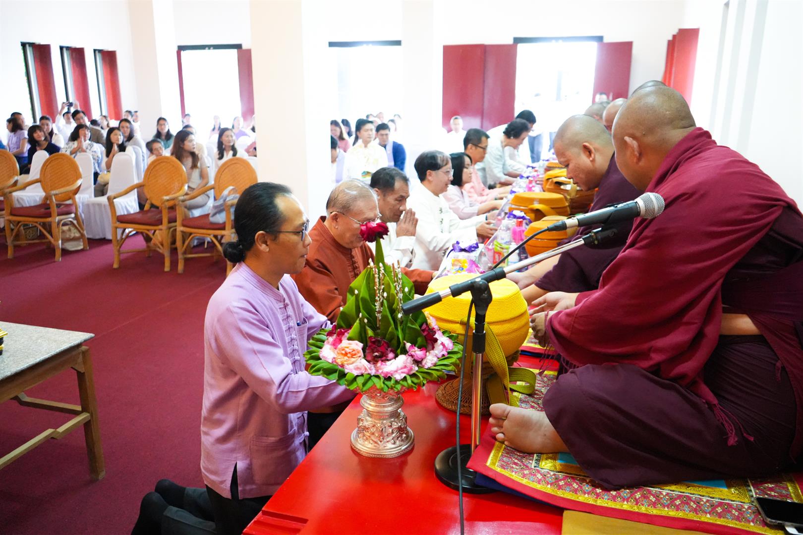 The University of Phayao will organize the annual Tak Bat Devo Tradition in 2024. : มหาวิทยาลัยพะเยา